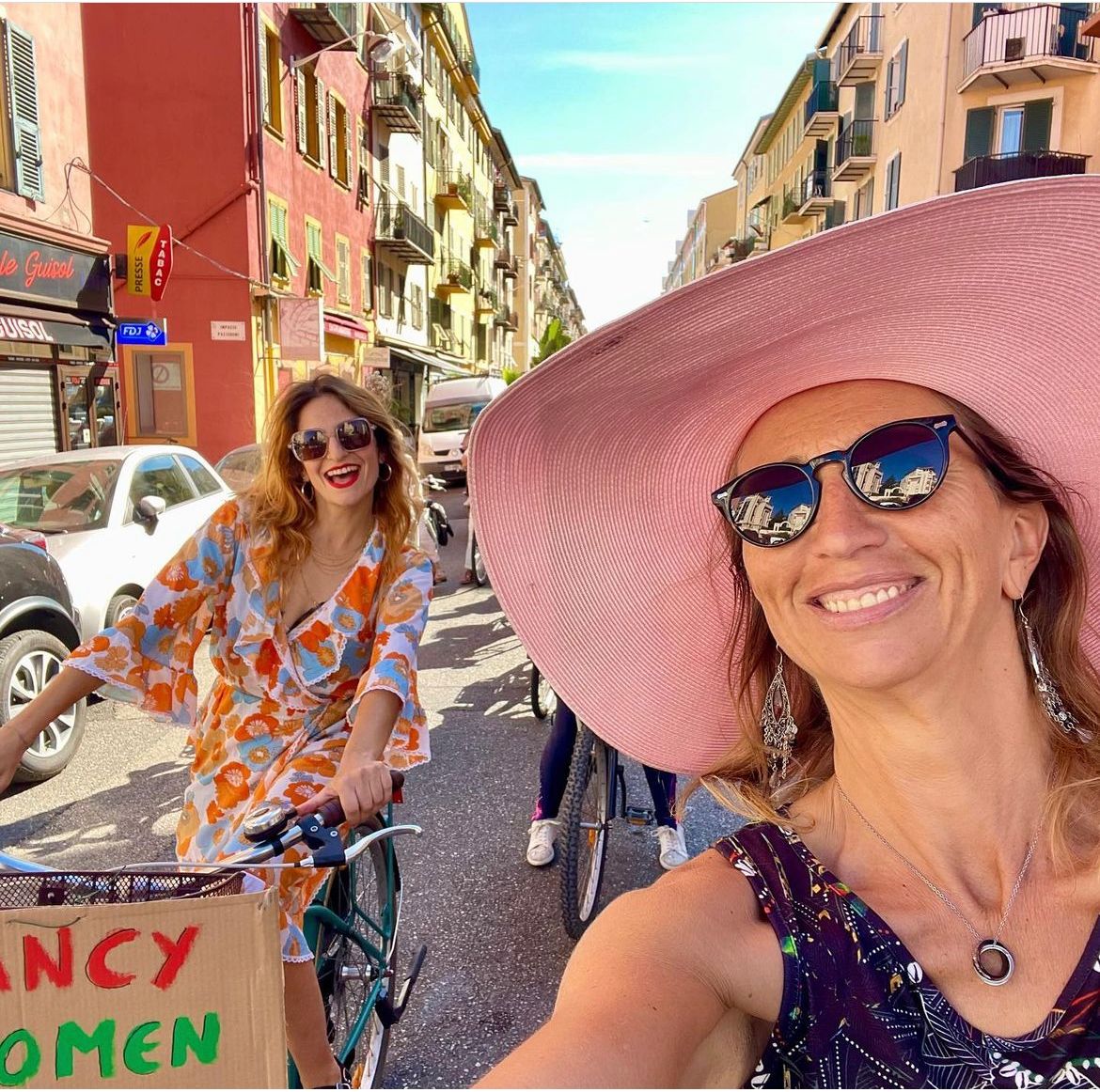 Fancy Women Bike Ride : Un mouvement mondial pour les femmes à vélo ...
